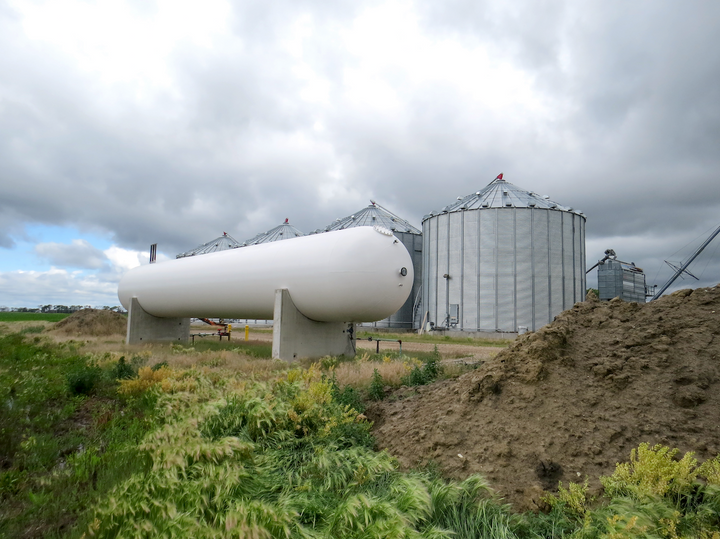 Bulk Tanks – CHS Propane Equipment